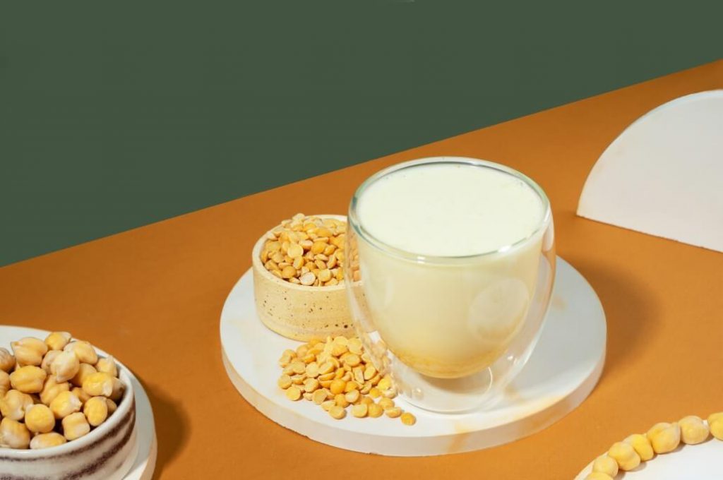 What is Pea Milk? Nutrition, Benefits, Recipes, FAQ | Milk Pick