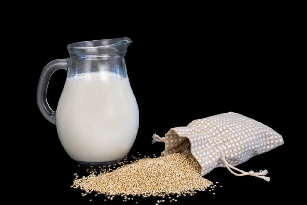 What is Quinoa Milk? Nutrition, Benefits, Recipes, FAQ | Milk Pick